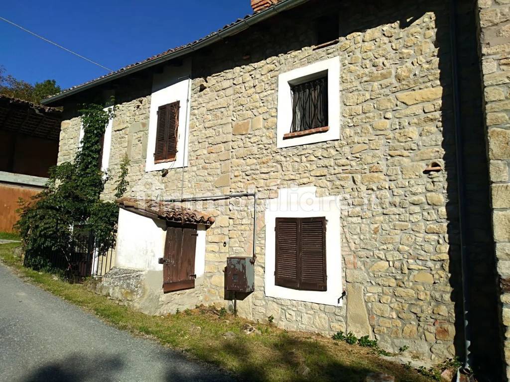 Vendita Rustico in Casa Andrini Colli Verdi. Buono stato, 200 m², rif ...