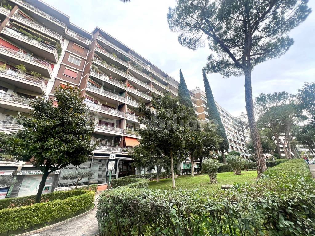 Vendita Appartamento Roma. Quadrilocale in via Paola Falconieri 19 ...