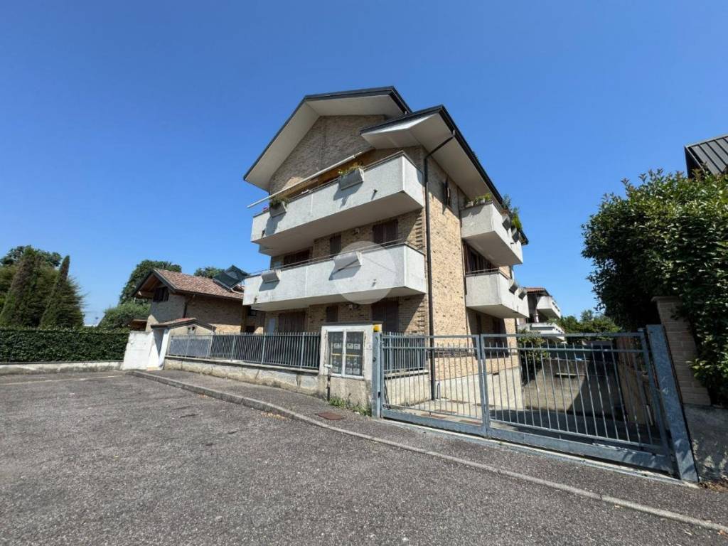 Vendita Appartamento Cesano Maderno. Monolocale in via San Tarcisio 17 ...