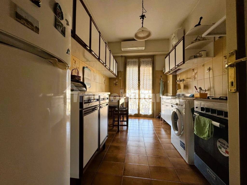 Stanza singola in affitto, affittasi camera singola piazza dei Consoli ...