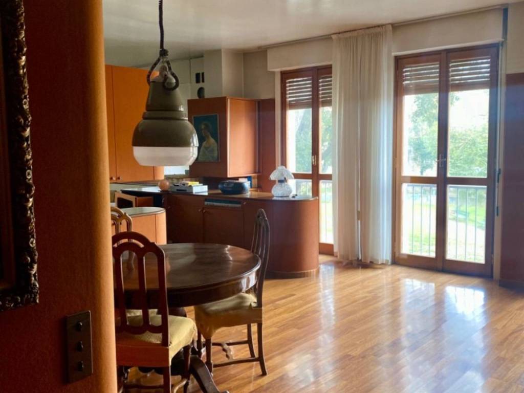 Vendita Appartamento in via Rinaldo Rigola. Milano. Buono stato, primo ...