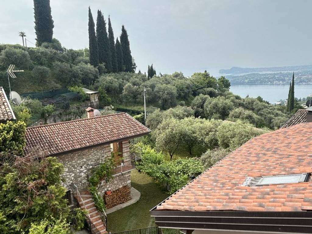 Vendita Casale in via Tresnico Gardone Riviera. Da ristrutturare, 176 ...