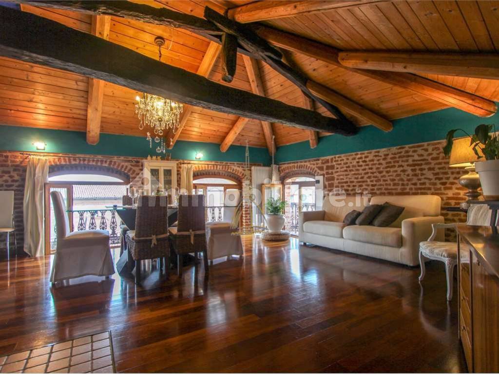 Vendita Appartamento Chieri. Bilocale in via Visca , 3. Ottimo stato ...