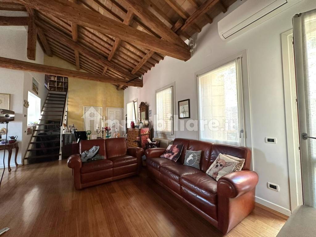 Vendita Appartamento Chioggia. Trilocale in Calle Francesco Crispi 200 ...