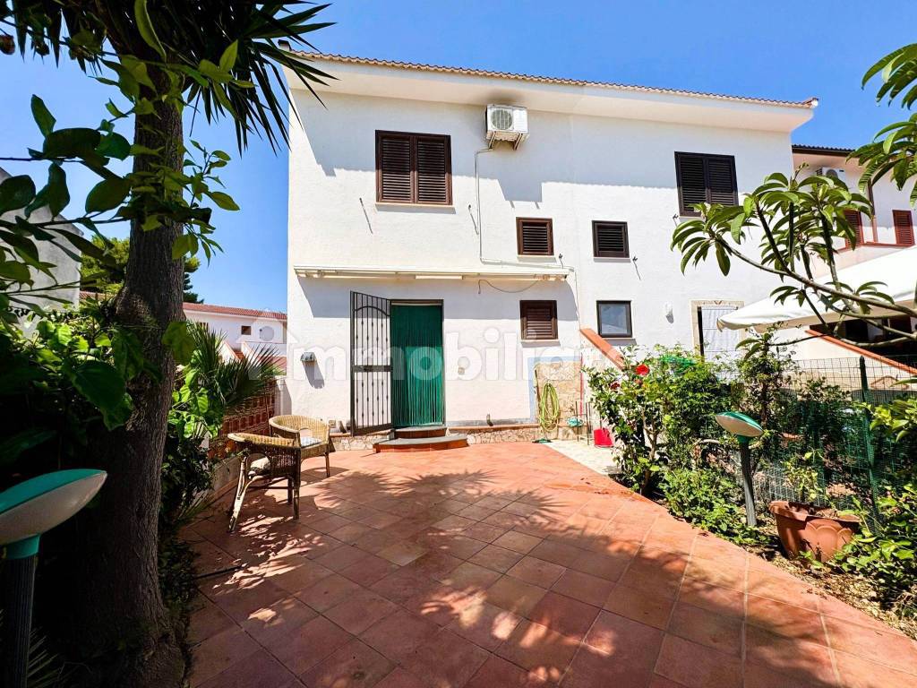 Vendita Villa a schiera in Contrada Saiatine Villaggio Laura Furnari ...