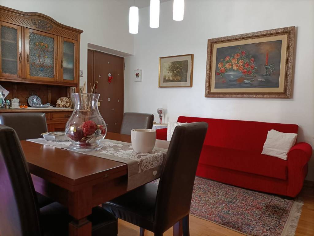 Vendita Appartamento Pomezia. Trilocale in via Roma 179. Ottimo stato ...