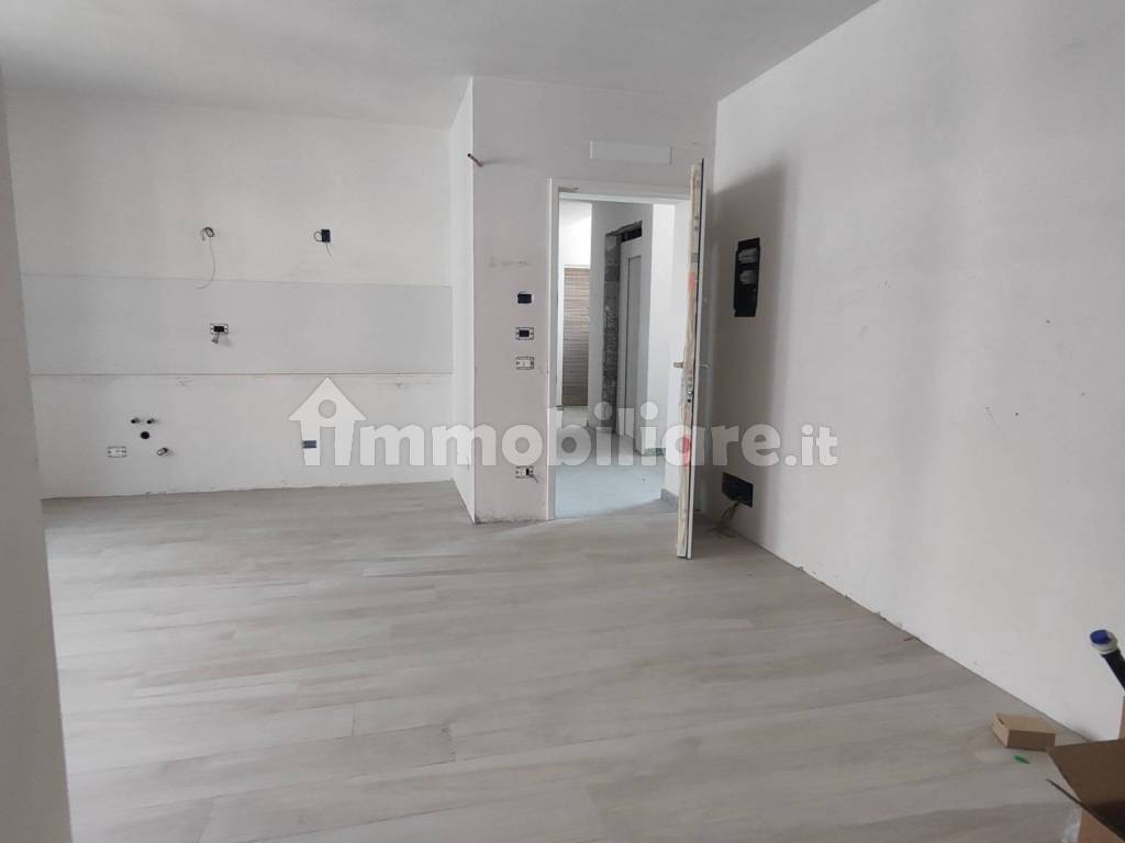 Vendita Appartamento Bareggio. Trilocale in via Armando Diaz. Nuovo, piano terra, posto auto ...