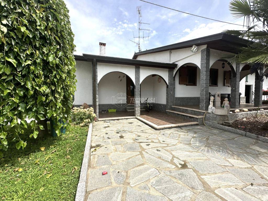 Vendita Villa unifamiliare in via Boneri Candelo. Ottimo stato, posto ...