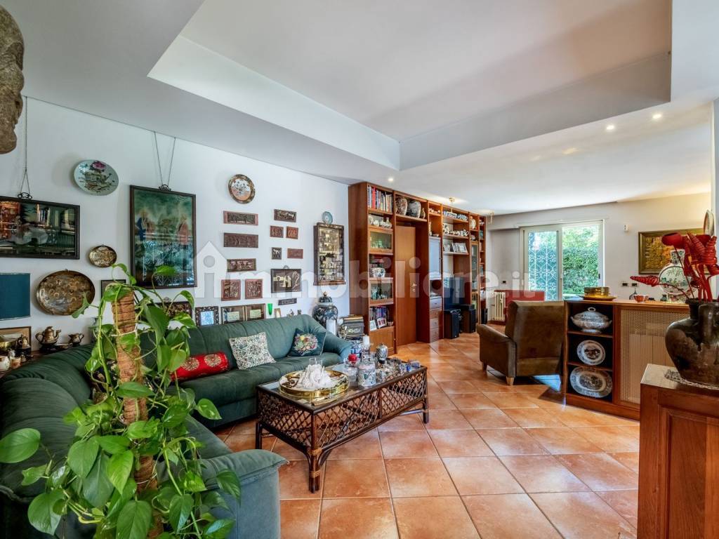 Vendita Appartamento in via Agostino Bassi. Roma. Buono stato, posto ...