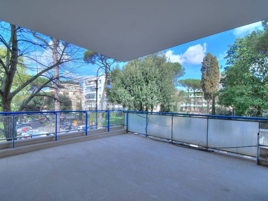 Vendita Appartamento in largo Messico 3. Roma. Buono stato, secondo ...