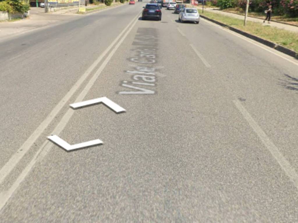 Asta per negozio, viale Carlo III di Borbone San Nicola la Strada, rif ...