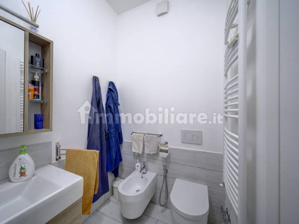 Vendita Appartamento Torino. Trilocale in via Borgaro 84. Ottimo stato ...