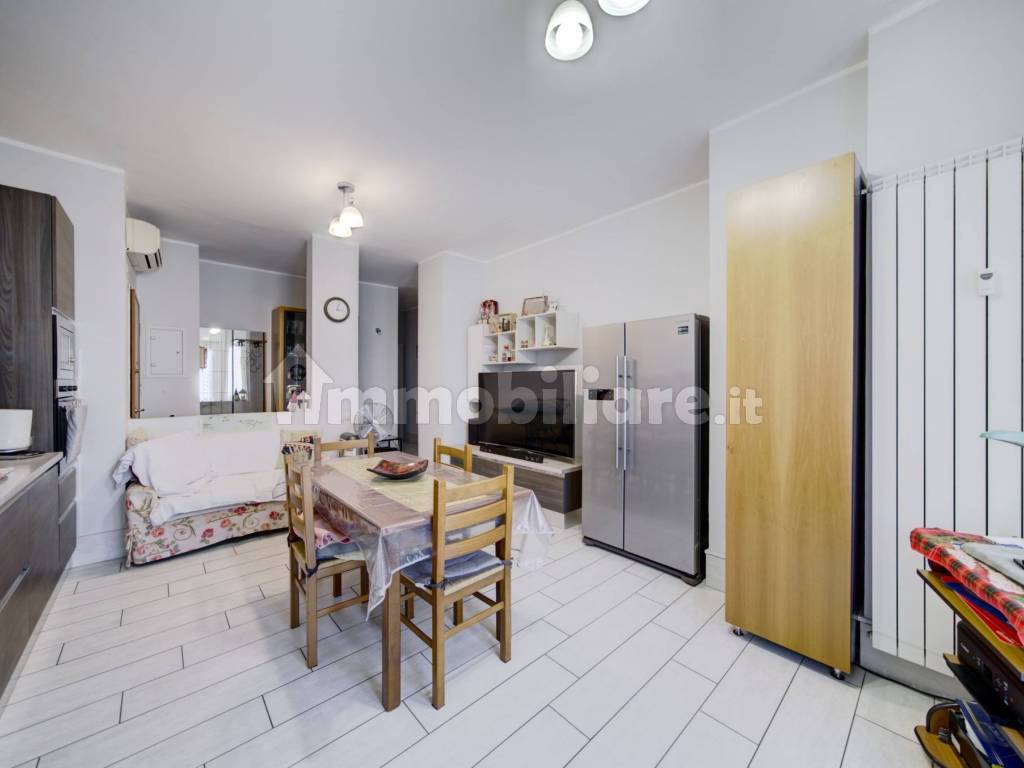 Vendita Appartamento Torino. Trilocale in via Borgaro 84. Ottimo stato ...