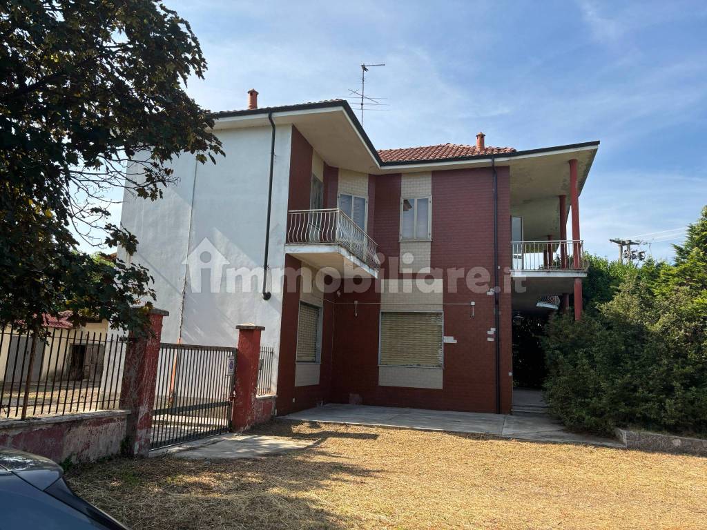 Vendita Terratetto unifamiliare in Strada Provinciale Cameri Cameri. Da ...