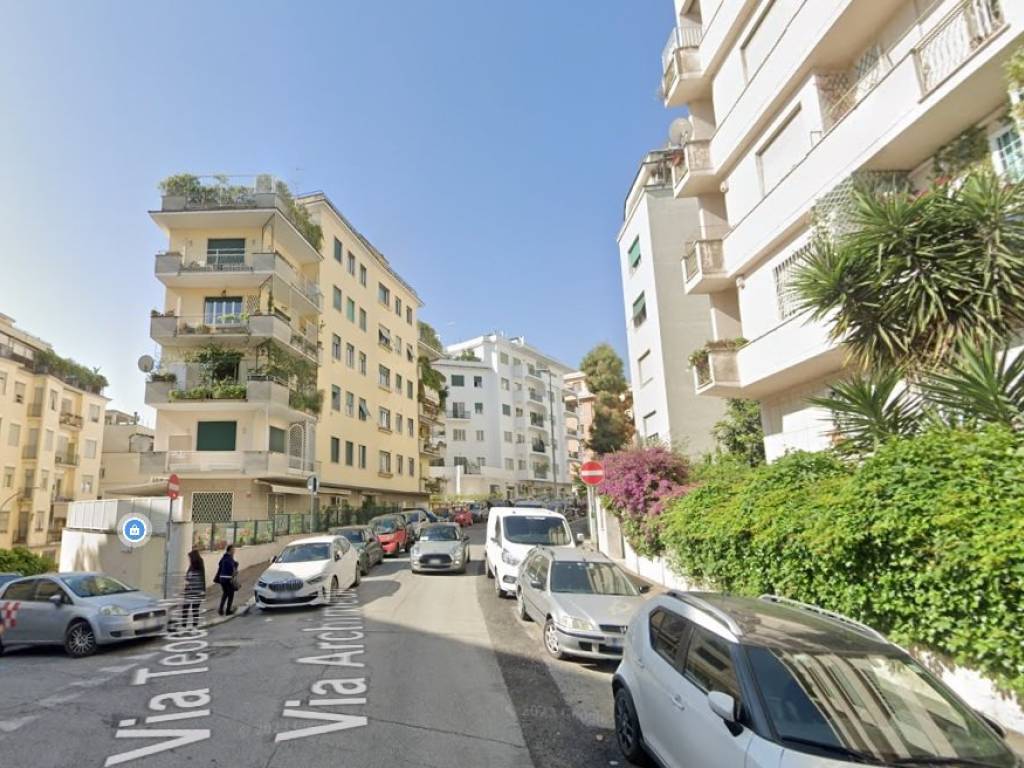 Vendita Attico in via Archimede Roma. Da ristrutturare, con terrazza ...