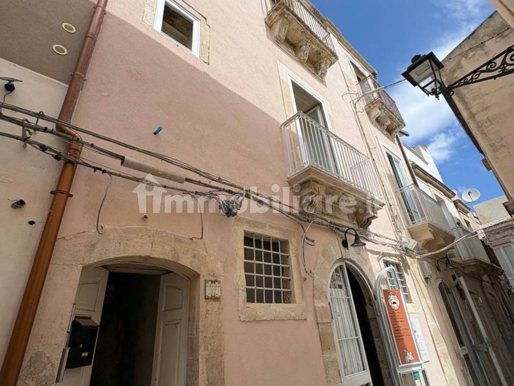 Sale Apartment Syracuse. 4-room flat in via delle Grazie. Excellent ...