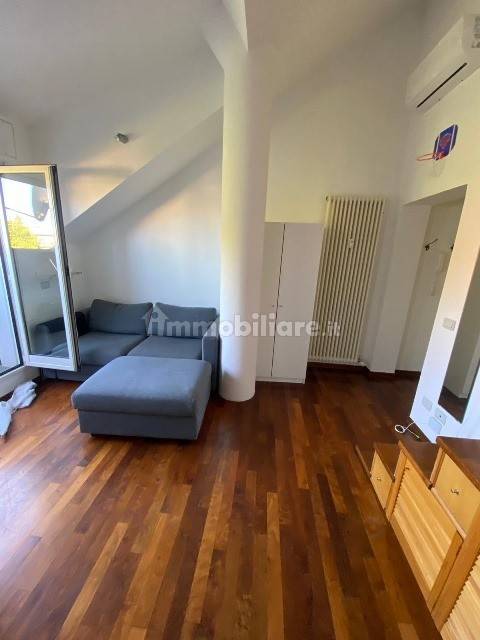 Affitto Mansarda in viale Federico Caprilli 3 Milano. Ottimo stato, con ...