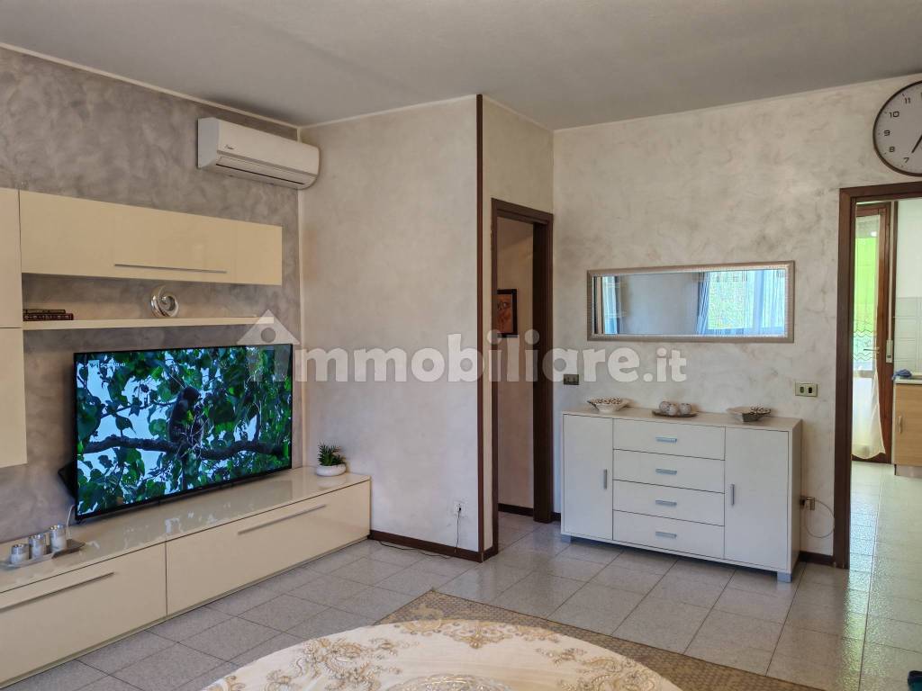 Vendita Appartamento Vescovato. Quadrilocale in via Angelo Marchi ...