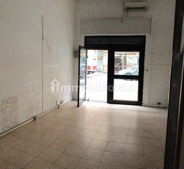 Locale commerciale via Marcello Pucci Boncambi 37, Roma, Rif. 122034290 ...