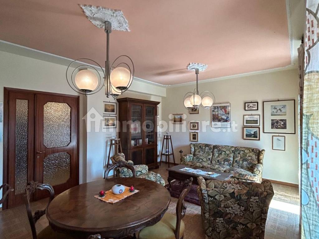 Vendita Appartamento San Felice sul Panaro. Quadrilocale in via Carlo ...