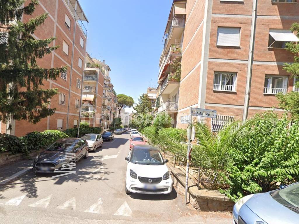 Vendita Appartamento Roma. Trilocale in via Ada Negri 21. Primo piano ...