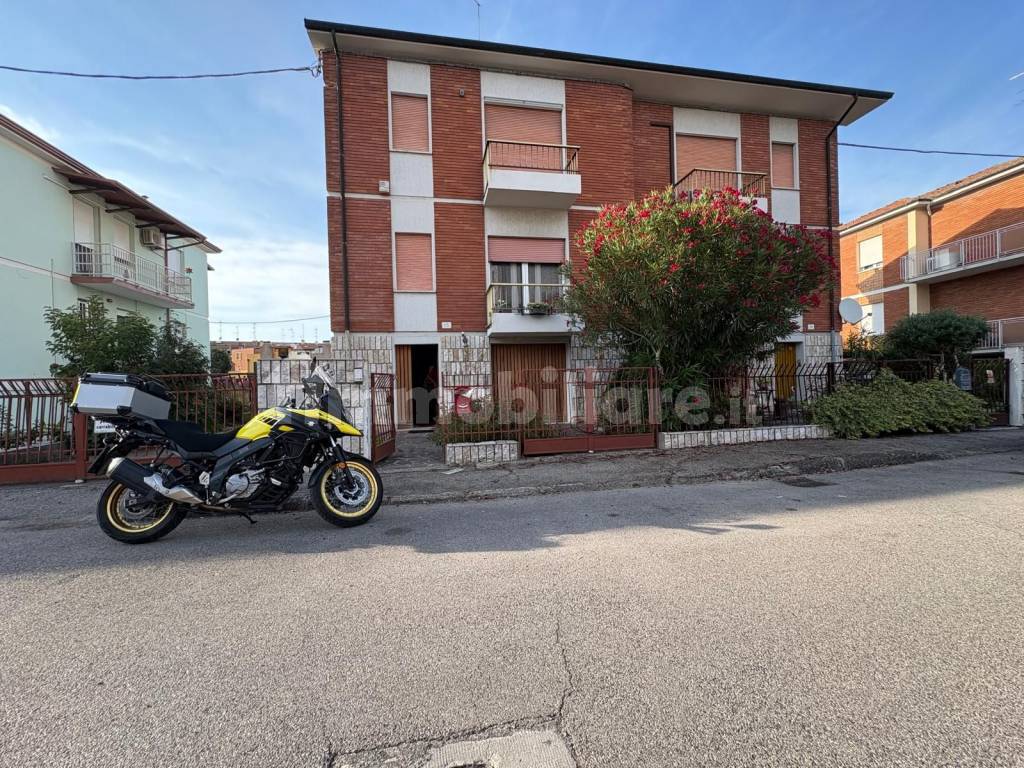 Vendita Appartamento in via del Vascello 13. Ferrara. Buono stato ...