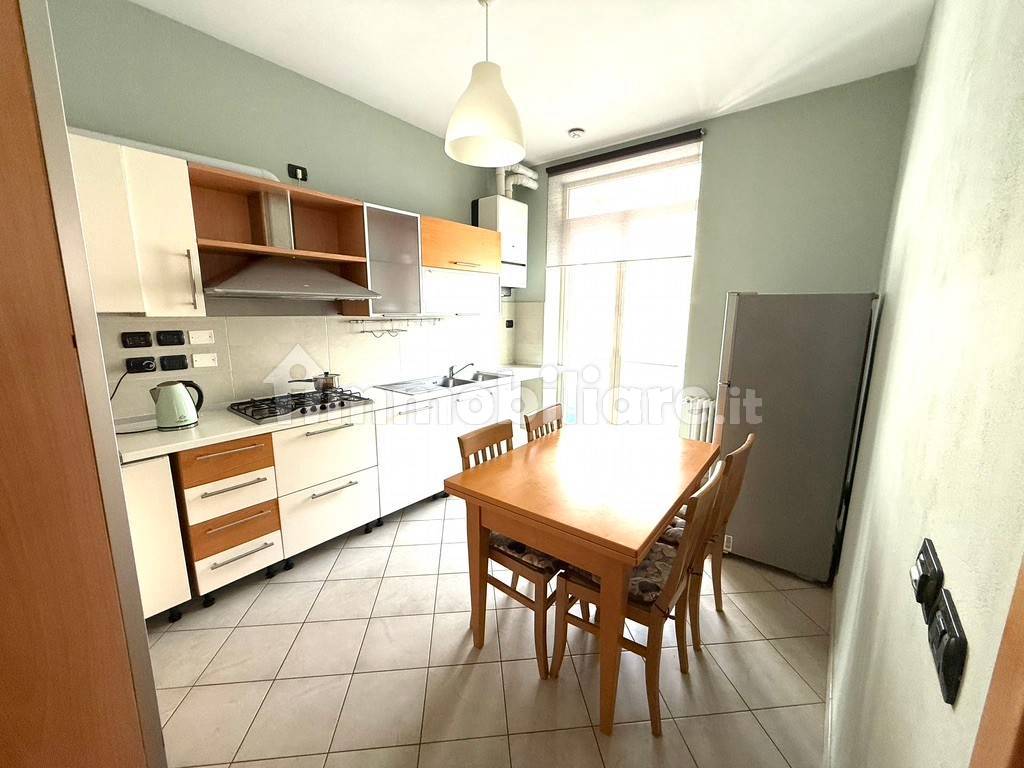 Vendita Appartamento in via Rinaldo Orsini. Rimini. Ottimo stato, primo ...