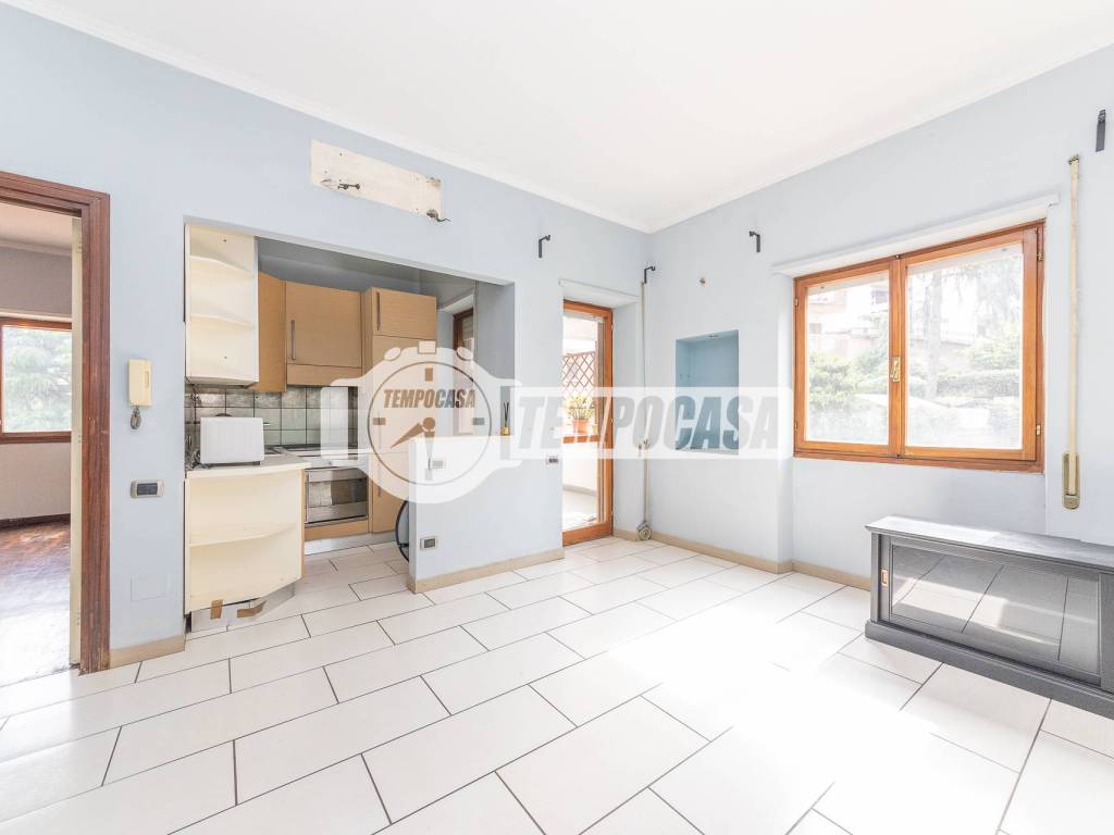 Vendita Appartamento Roma. Bilocale in via Carlo Perrier. Da ...