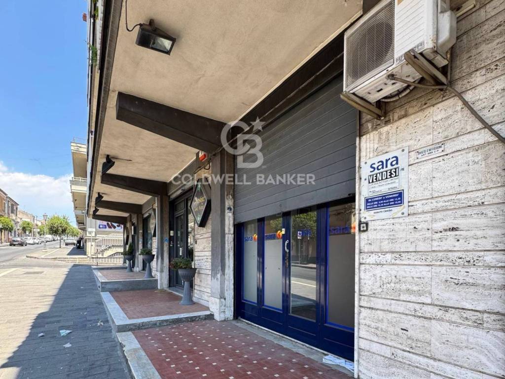 Locale commerciale via Vittorio Emanuele III 194, Belpasso, Rif ...