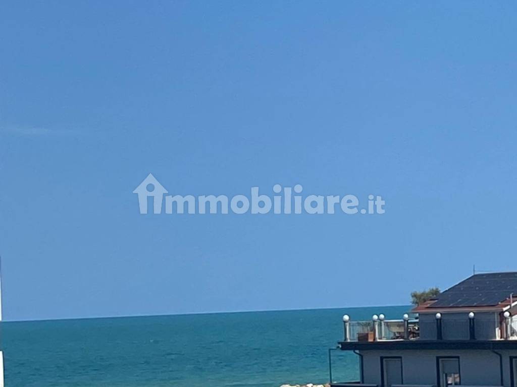 Vendita Appartamento Alba Adriatica. Trilocale in via Pompeo 17. Buono ...