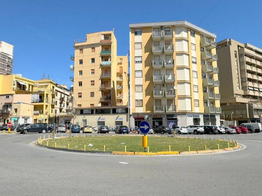 Vendita Appartamento in via Prospero Intorcetta 3. Palermo. Buono stato ...