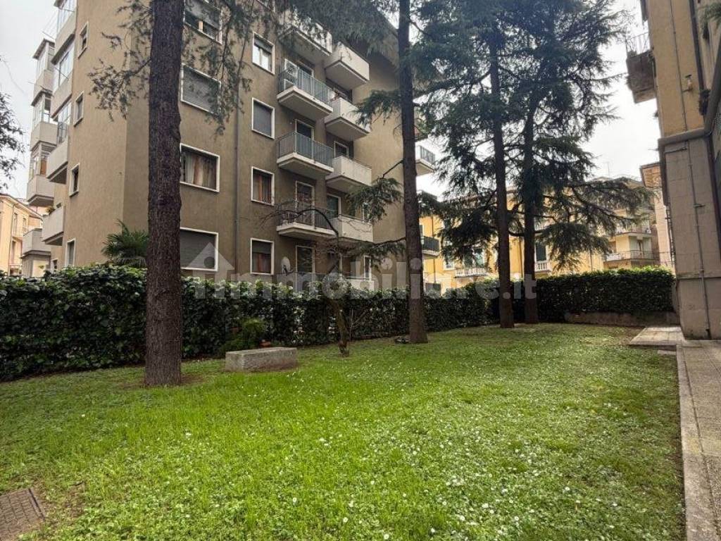 Vendita Appartamento Verona. Quadrilocale in via Generale Gaetano ...