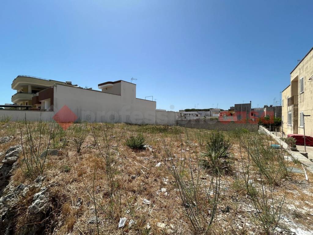Terreno edificabile via Calvino, Poggiardo, rif. 122238080 - Immobiliare.it