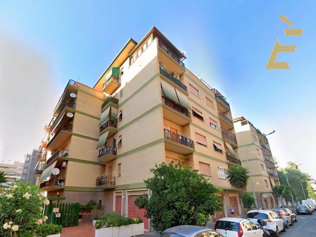 Vendita Appartamento Roma. Trilocale in via Danilo Stiepovich 142 ...