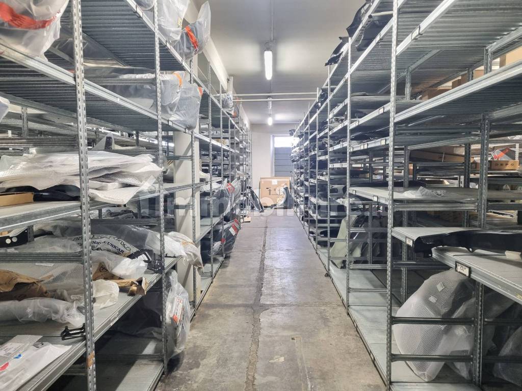 Magazzino - Deposito via Milziade Tirandi, Brescia, Rif. 122258646 ...