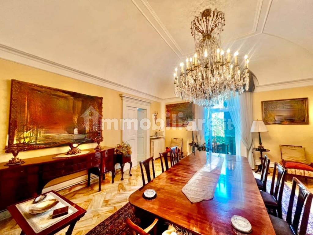 Vendita Appartamento in riviera di Chiaia. Napoli. Ottimo stato, terzo ...