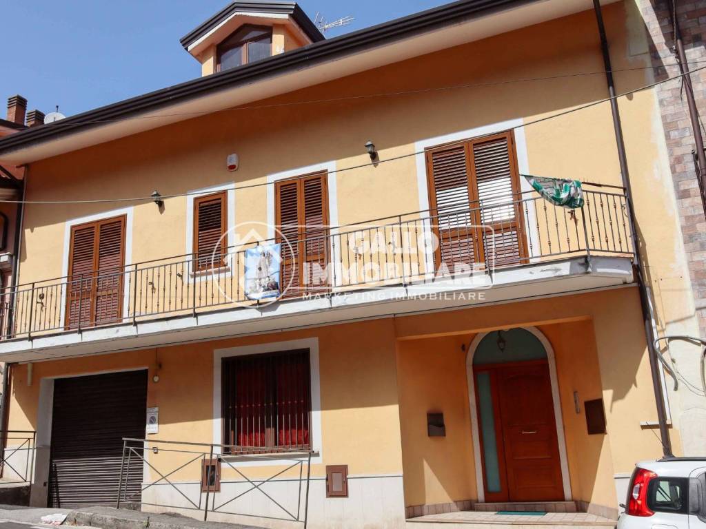 Vendita Villa a schiera in via Giuseppe Garibaldi 22 Monteforte Irpino ...