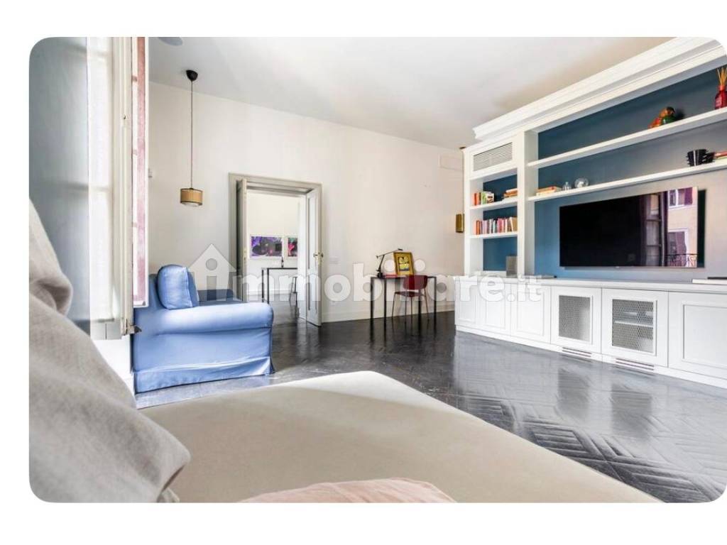 Vendita Appartamento Roma. Trilocale in via della Pigna. Ottimo stato ...