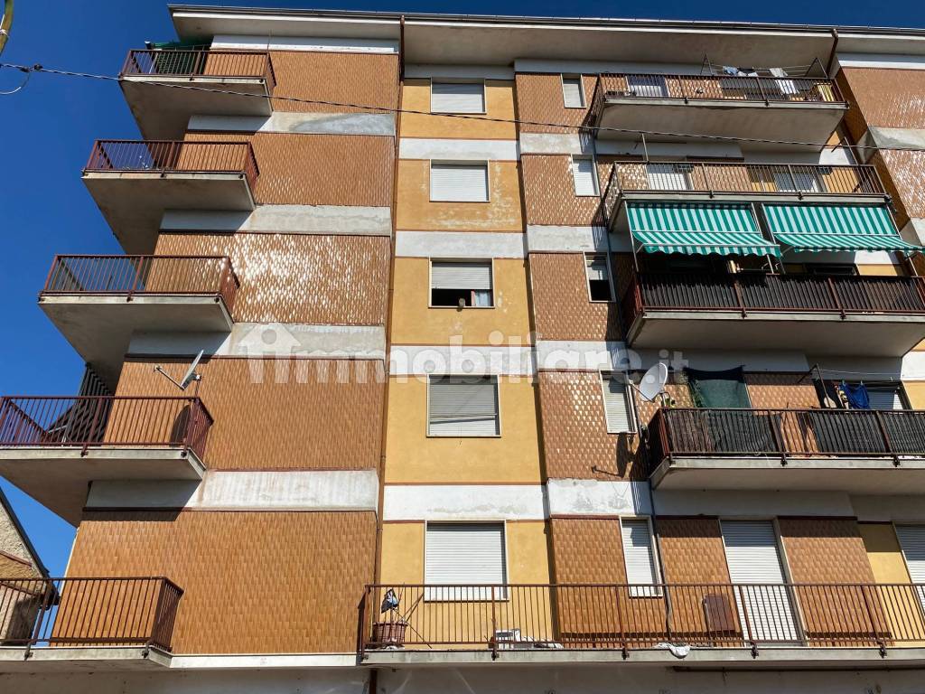 Vendita Appartamento Rivalta Bormida. Quadrilocale in via Guglielmo ...