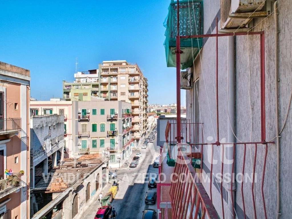 Vendita Appartamento Taranto. Bilocale in via Falanto 5. Buono stato ...