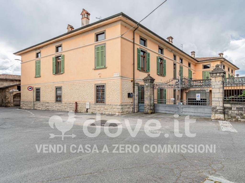 Vendita Villa unifamiliare Villongo. Buono stato, posto auto ...