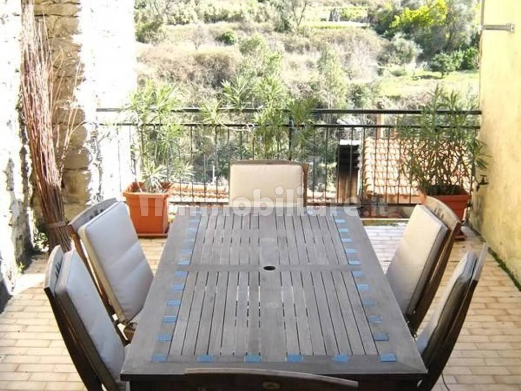 Vendita Appartamento Ceriana. Quadrilocale, Buono stato, con terrazza ...