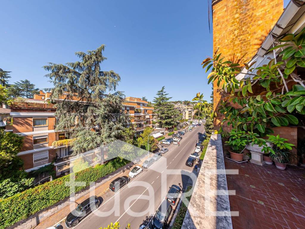 Vendita Attico in via Della Farnesina Roma. Buono stato, posto auto ...