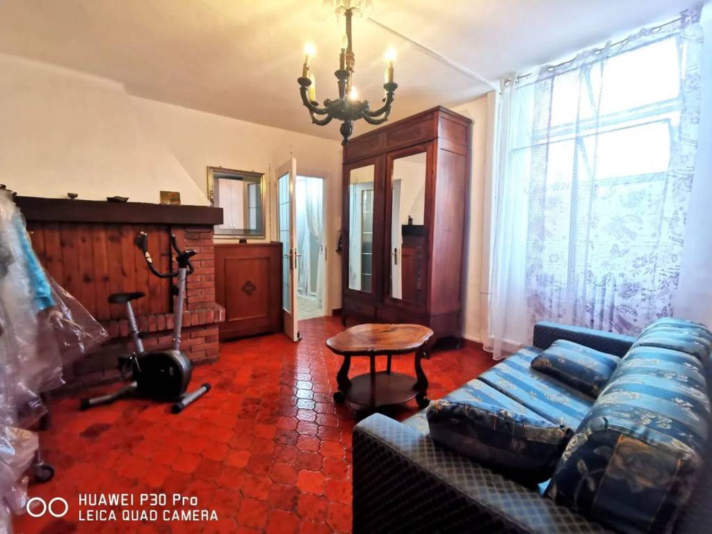 Vendita Villa unifamiliare in via Brigata Regina, 9 Verona. Posto auto ...