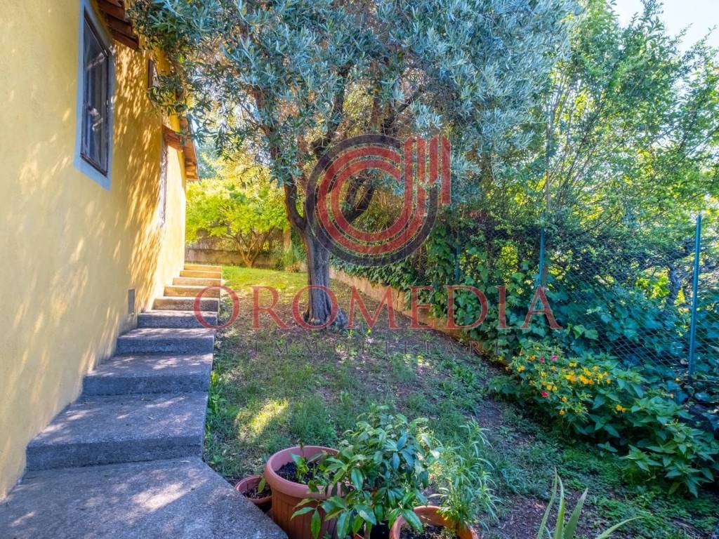 Vendita Villa unifamiliare in via Strada Vecchia 4 Bergamo. Buono stato ...