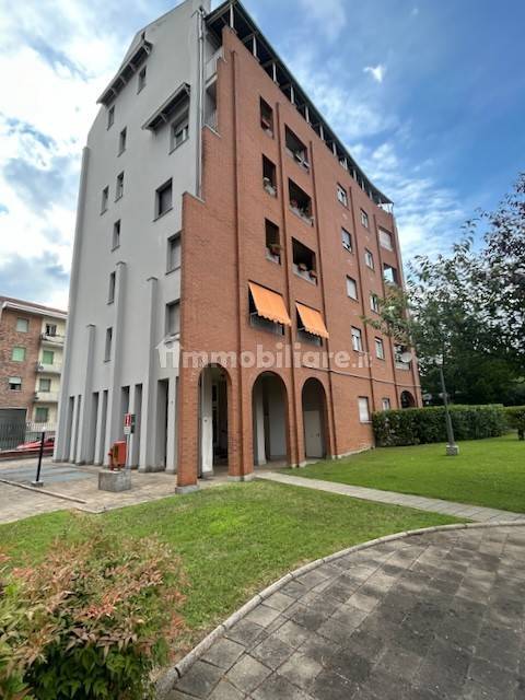 Affitto Appartamento Torino. Trilocale in via Louis Pasteur 4. Ottimo ...