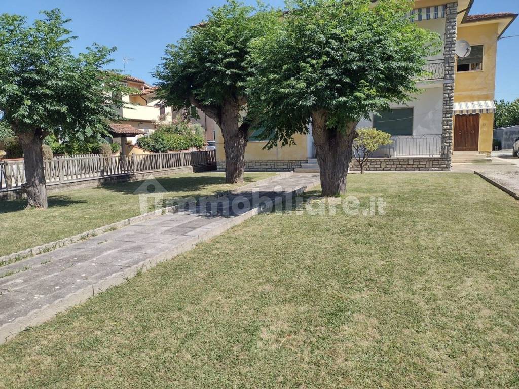 Vendita Appartamento San Giuliano Terme. Quadrilocale in via Edmondo De ...