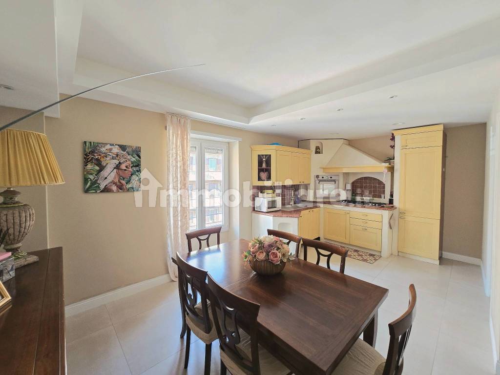 Vendita Appartamento Roma. Quadrilocale in via Carlo della Rocca 62 ...