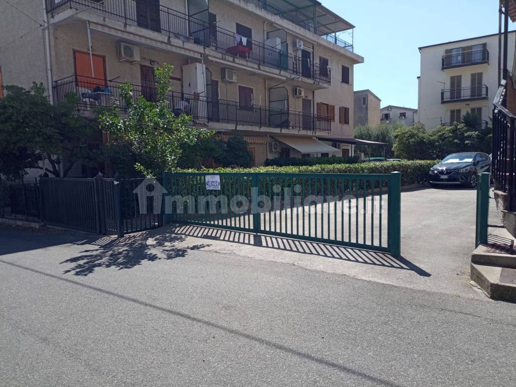 Garage - Box via Taranto 6, Roseto Capo Spulico, Rif. 122560388 ...