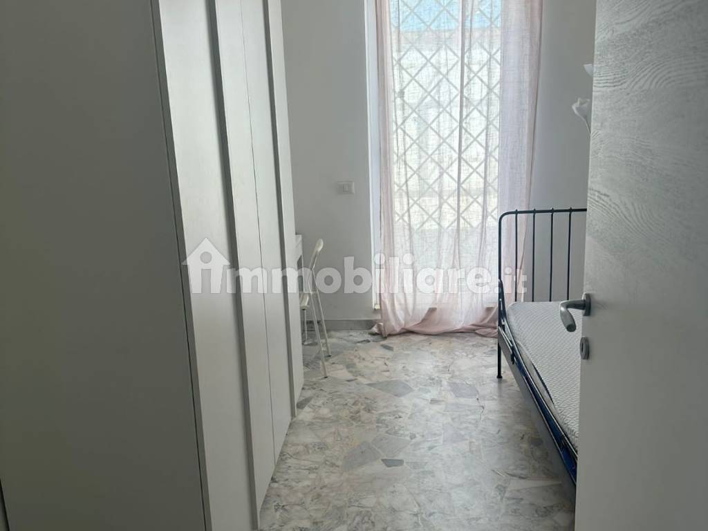 Stanza singola in affitto, affittasi camera singola piazza dei Consoli ...